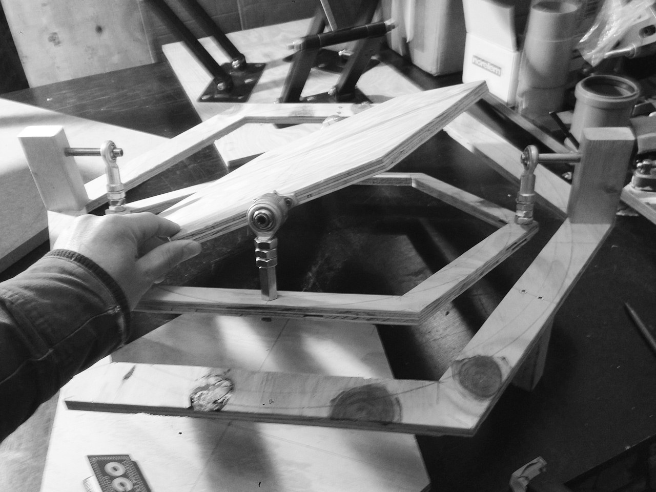 NEOANALOG — Particle Flow